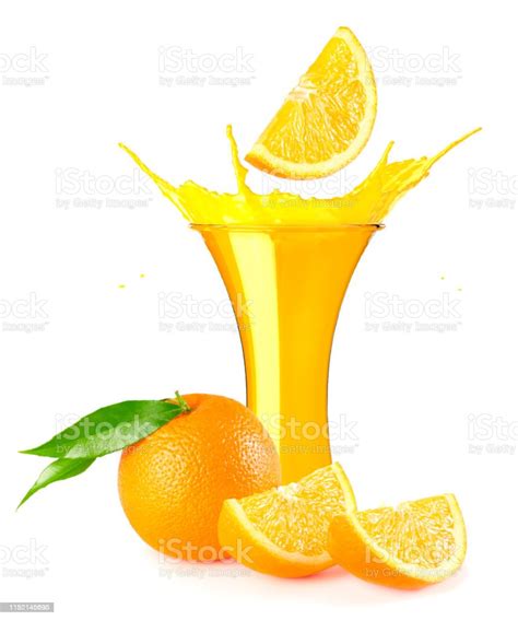 흰색 배경에 고립 된 오렌지 주스 스플래시 오렌지 조각이 있는 유리에 오렌지 주스 0명에 대한 스톡 사진 및 기타 이미지 0명 3차원 형태 감귤류 과일 Istock