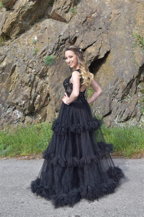 Абитуриентски рокли