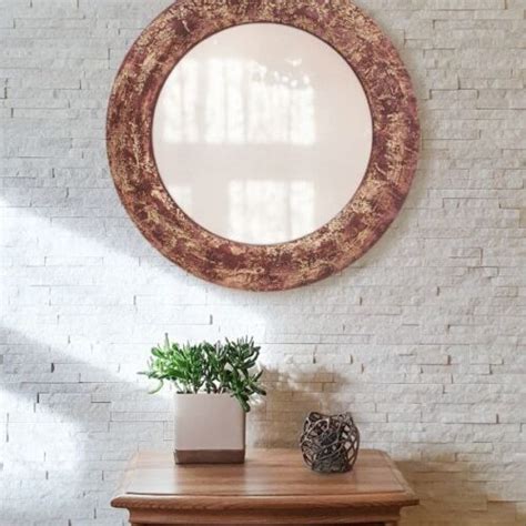 Зеркало в колониальном стиле в деревянной дизайнерской раме