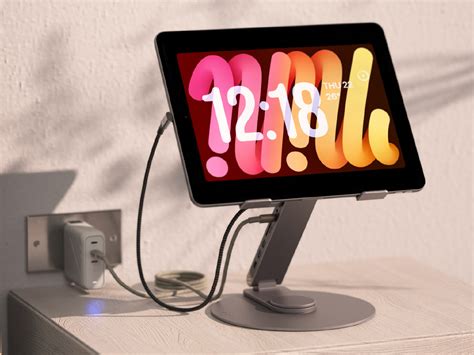 Casa Hub 360 8 In 1 Aluminum Foldable Usb C Hub Stand The Futurist