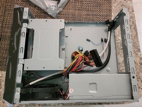 The InWin BP655 Mini ITX Computer Case Moisés Cardona