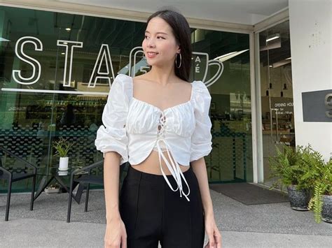 เปิดชีวิต เม จีระนันท์ ศิลปินเจ้าของเพลงดังกับสวยสดใสสวนทางอายุ 39 อัลบั้มภาพ Sanook Music