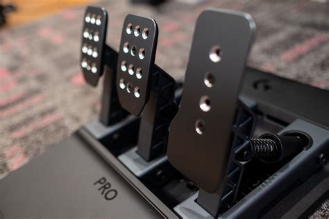 Slideshow Logitech G Pro Racing Wheel