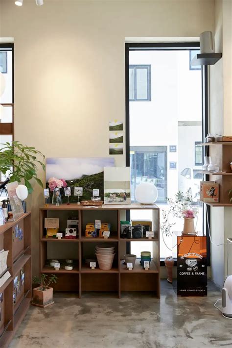 화이트and우드톤 50평 디저트카페 인테리어 분당 대장동