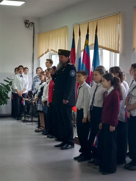 Сегодня 11 декабря в нашей школе прошла торжественная линейка посвящённая 30 ой годовщине