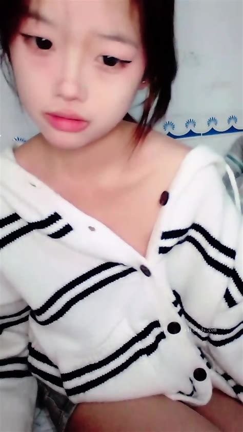 【小雅】新人白虎校花小穴紧到你不敢信看了包射！5 Eporner