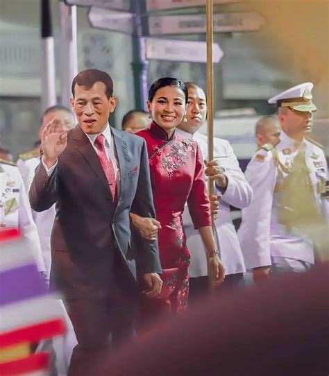 泰国王室“宫斗剧”更新！贵妃诗妮娜消失半年疑似又被放逐，皇后笑到了最后？苏提达拉隆活动
