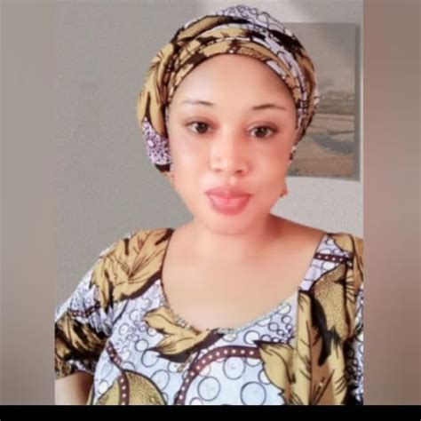 Nency Nencymansurat • Threads Say More