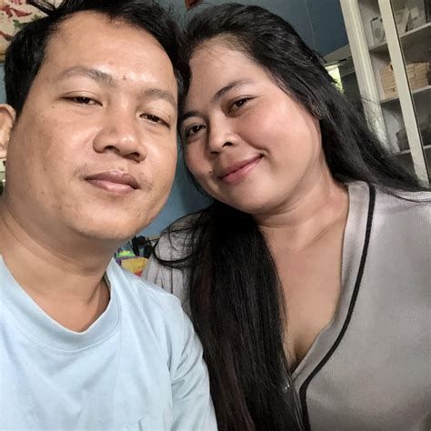 ខេន ពៅ លក់ទូរស័ព្ទដៃ និង បោះពុម្ភធៀបការ Bangkok