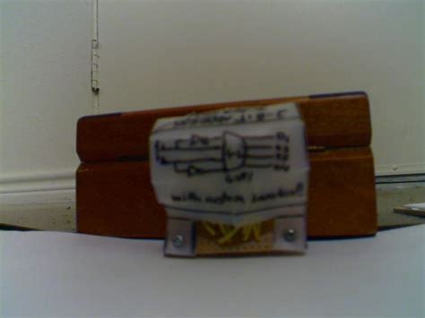 How To Make A Simple 2 Bit Data Selector 4 Steps Instructables