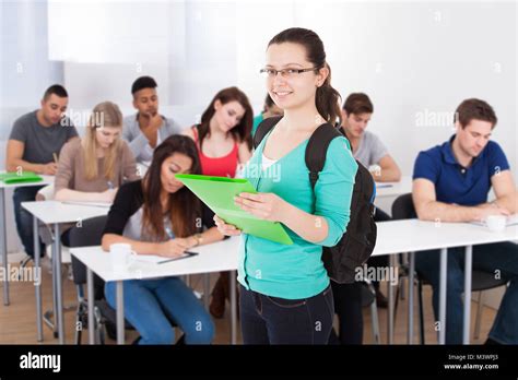 Adult Classroom Hi Res Stock Photography And Images Alamy