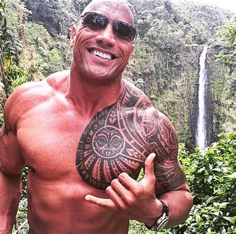 Tattoos The Rock Die Coolen Tattoos Der Sport Stars Bravo