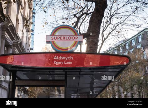 Sl6 Superloop Express Bus Route And Bus Shelter On The Aldwych London Wc2 England U K Stock