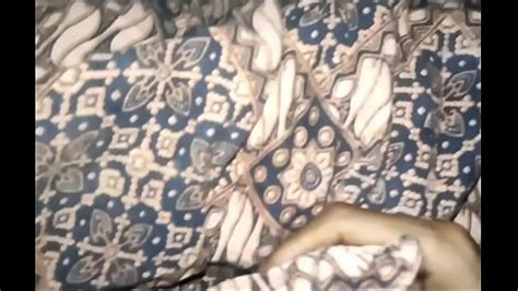 Shaking With Batik Cloth Xxx Mobile Porno Videos And Movies Iporntvnet
