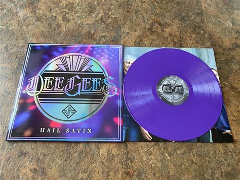 Dee Gees Hail Satin Foo Fighters Rvinylreleases