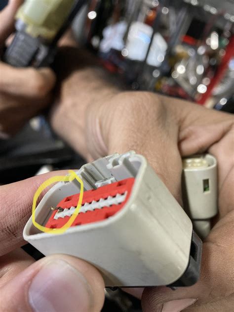 Broken Vcm Connector Ugh Indian Motorcycle Forum