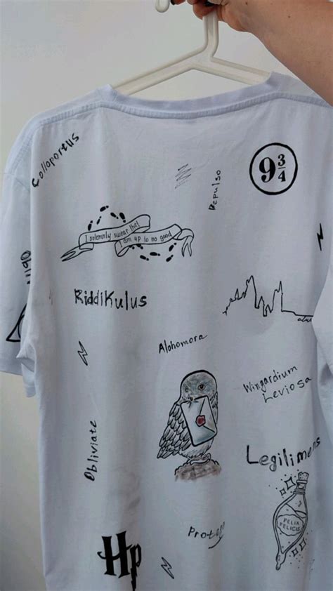 Роспись футболки по мотивам Гарри Поттера в 2024 г Футболки Гарри поттер Принты