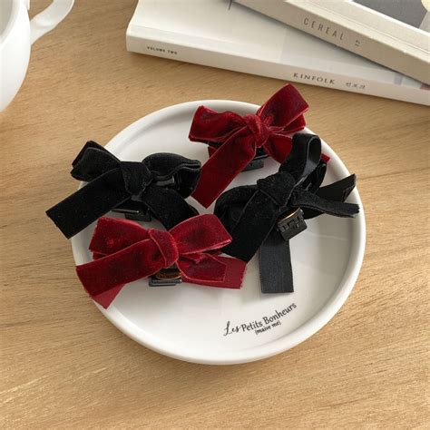 블루씨티 2개세트 벨라 리본 미니 벨벳 헤어 옆머리핀 겨울 연말룩 파티룩 집게핀 2color