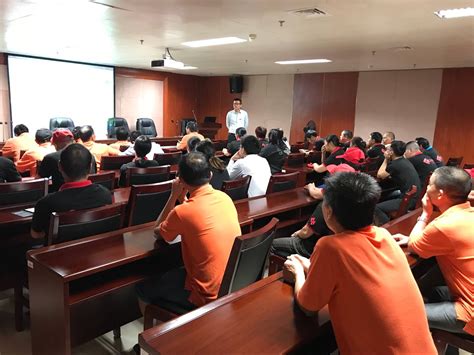 后勤办开展食堂食品安全培训会