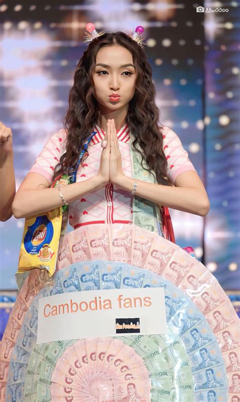 ស្រី ស្អាត ពេជ្រ វ ត្តី សា រ៉ាវ ឌ្ឍី ត្រូវ ជ្រើសរើស ថត ភាព យន្ត ជាមួយ អ៊ី ង ហ្វា បវរកញ្ញា លំដាប់