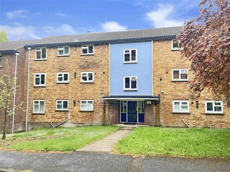 London Road Salisbury Sp1 2 Bed Flat £139 950