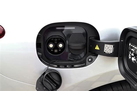 奔驰EQEEQE 350 先型特别版快充充电口图片 汽车图片大全 易车