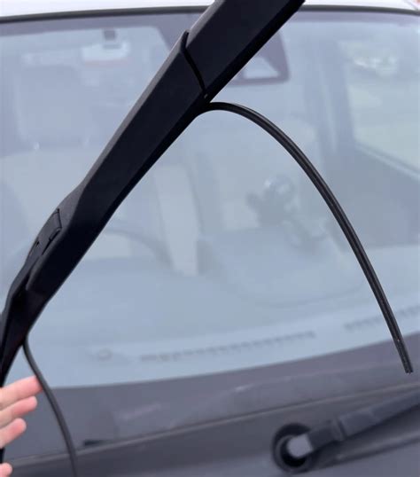 由利本荘市役所 【移住支援課－ひとこと日記－】 もうすっかり春ですね。ぽかぽか陽気の日も増えて、「そろそろ夏タイヤに替えようかな〜」なんて思ってたそんなある日の朝。