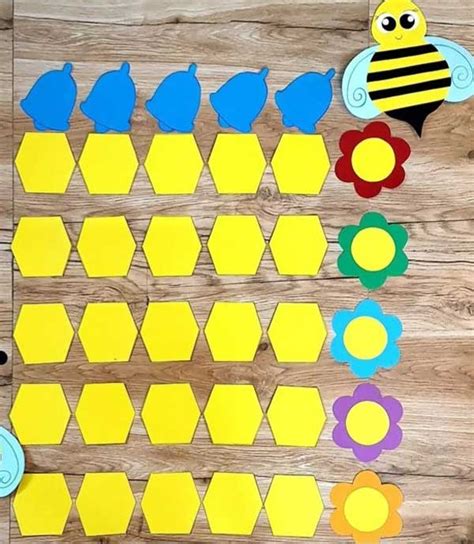 تزیین برنامه کلاسی با کاغذ و مقوا زیباترین برنامه های کلاسی را در