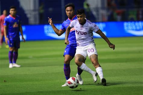 ทรูแบงค็อกเฮ3นัดติดก่อนดวลปราสาท บุกกะซวกบีจีปทุมคาบ้าน