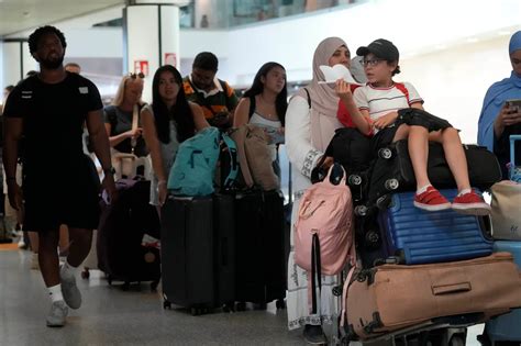 微软大当机全球旅客一片哀嚎 美3大航空班机全停飞 阿波罗新闻网