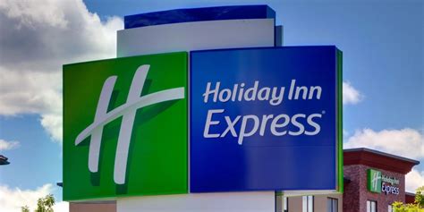Holiday Inn Express And Suites Woodside Queens Nyc Woodside