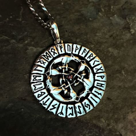 Браслет с Молотом Тора и бусиной Шлем ужаса Веселый Викинг