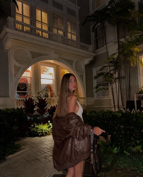 Agustina 🥥 Instagram