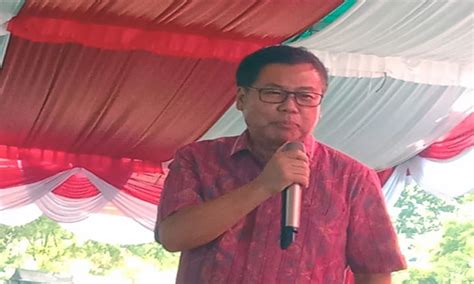 Sofyan Tan Serahkan Bantuan Program Indonesia Pintar Untuk Ribuan Siswa Di Sergai