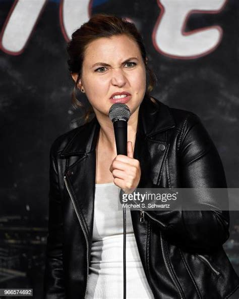 Taylor Tomlinson Photos And Premium High Res Pictures Getty Images