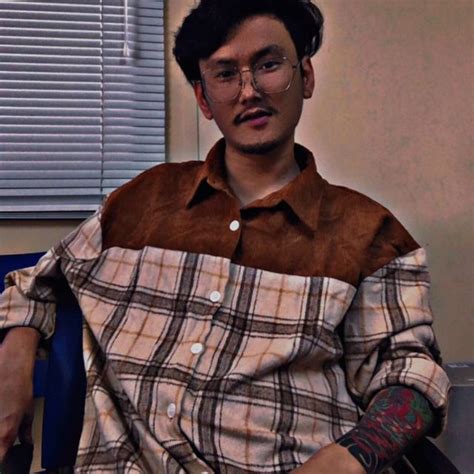 Mãłłâ Thåkûríì Dàvïð Malladavid • Threads Say More Mãłłâ Thåkûríì Dàvïð Malladavid • Threads Say More