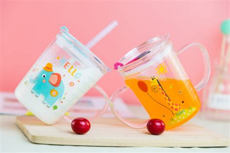 玻璃杯图片素材 玻璃杯设计素材 玻璃杯摄影作品 玻璃杯源文件下载 玻璃杯图片素材下载 玻璃杯背景素材 玻璃杯模板下载 搜索中心