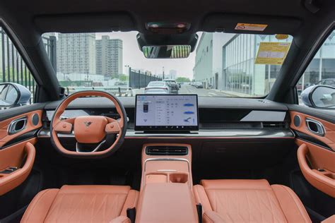 Hozon Neta L 2024 2025 джип Suv 5 дв 1 поколение технические характеристики и комплектации