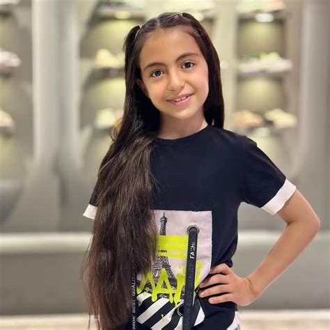 Zoha 6 6 • Threads Say More