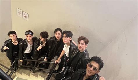 รวมรูปภาพของ กรี๊ด ติ๊ก เจษฎาภรณ์ เต้นสับๆ มิติใหม่ประธานบริษัท นึกว่าบอยแบนด์หน้าใหม่ รูปที่