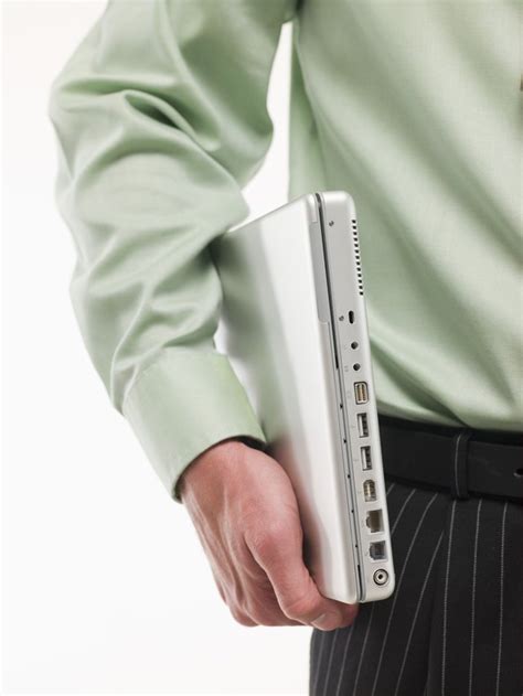 How To Keep A Cracked Computer Screen From Spreading Techwalla