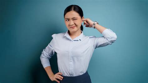 Ringing Noise In The Ear Here Are The Symptoms Causes Treatment Of
