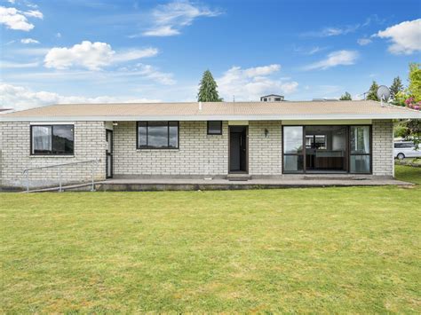 Todd Nicholson Agent Website