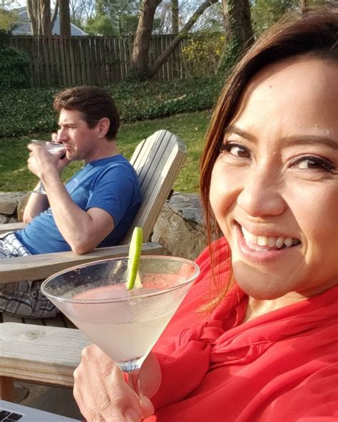 7 Potret Patsy Widakuswara Bersama Keluarga Diusir Trump Tapi Tetap