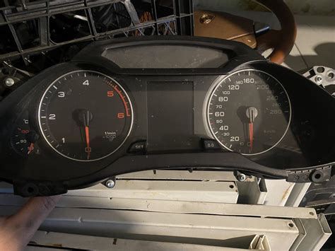 Табло километраж за Audi A4 B8 Ауди А4 с цветен фис гр Перник Промишлена зона • Olx Bg