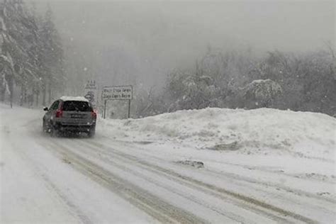33 ма са евакуирани в област Добрич заради зимната обстановка Снимки