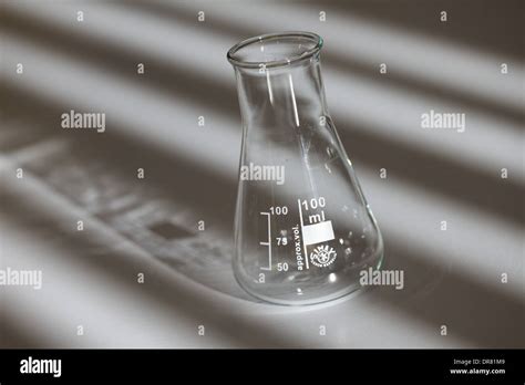 Conical Flask High Resolution Stock Photography And Images Alamy