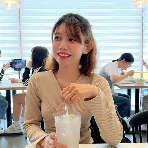 လိုင်းဆင်းကဒ်လေးတေနံပါတ်တူလျှောက်ထားနိုင်ပါတယ်ရှင့်🙋‍♀️🙋‍♀️🙋‍♀️🙋‍♀️