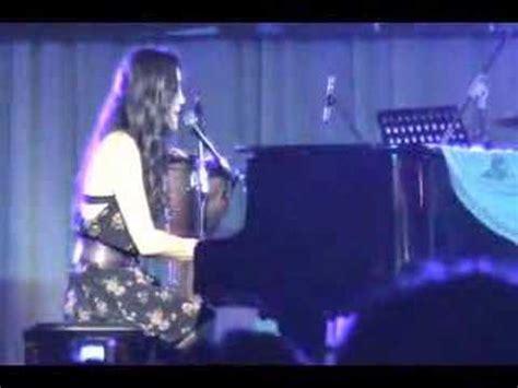 Vanessa Carlton White Houses Live In Atc Manila Youtube