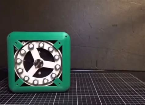 Self Balancing Cube R Damnthatsinteresting